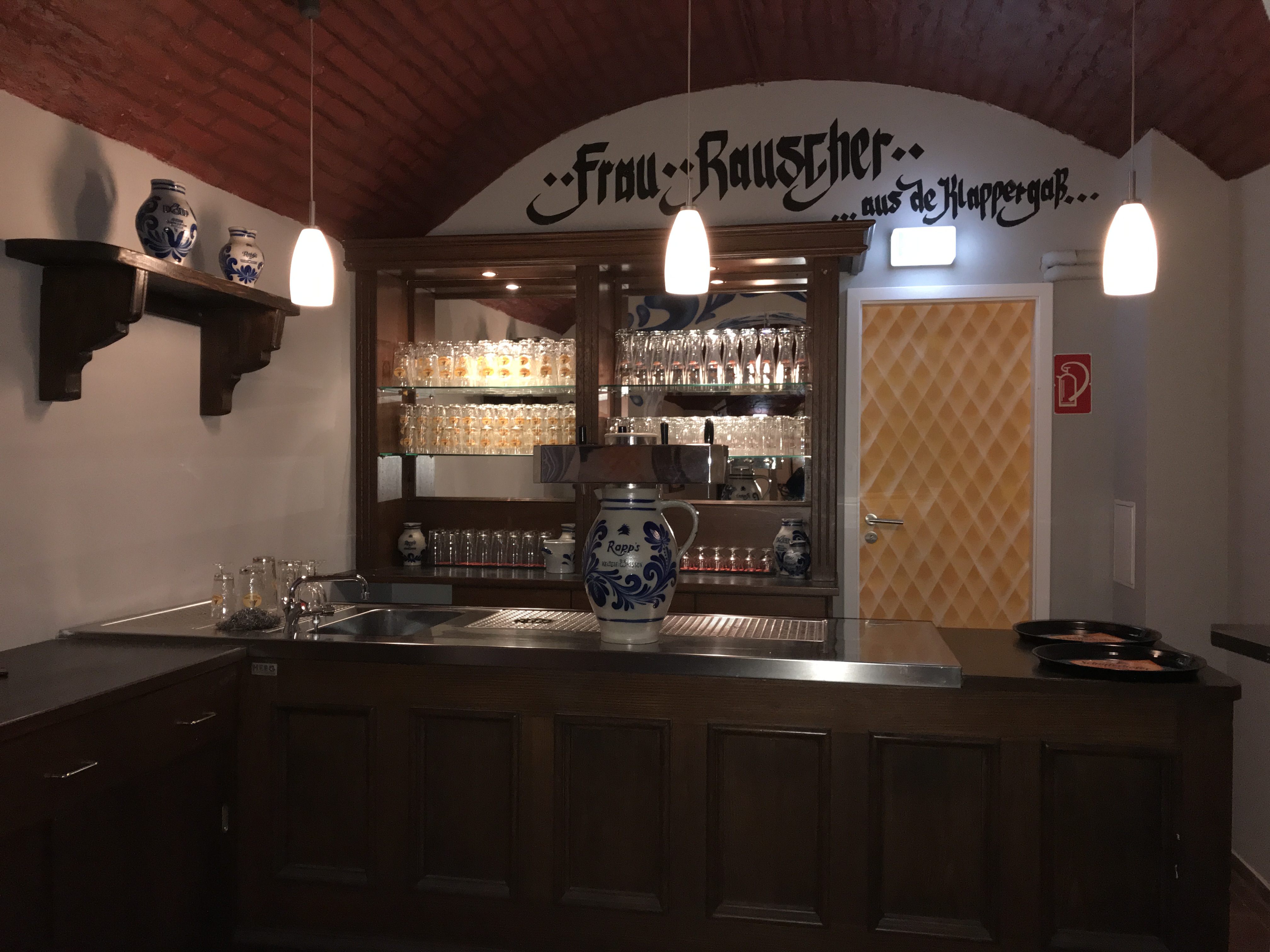 Frau Rauschers Äpplergalerie